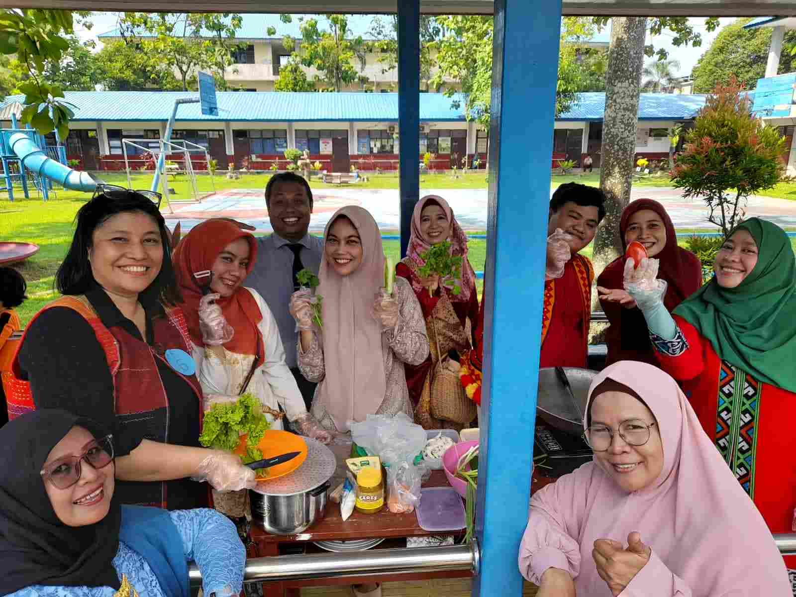 Tari, Tawa, dan Nasi Goreng: Cara Unik SLB E Pembina Medan Rayakan ...